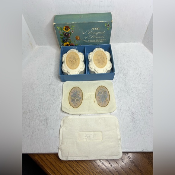 Avon | Bath & Body | Nwot Vintage 97s Avon Bouquet Of Pansies Boxed ...